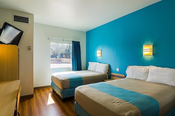 Quarto Standard, 2 camas de casal, não fumadores | Comodidade do quarto