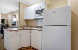 Estúdio, 2 camas de casal, para não fumantes | Escrivaninha, ferros/tábuas de passar roupa, Wi-Fi de cortesia