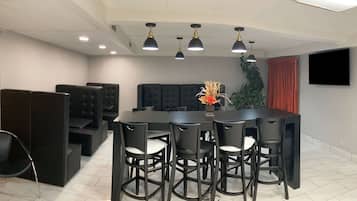 Pequeno-almoço tipo buffet diário incluído