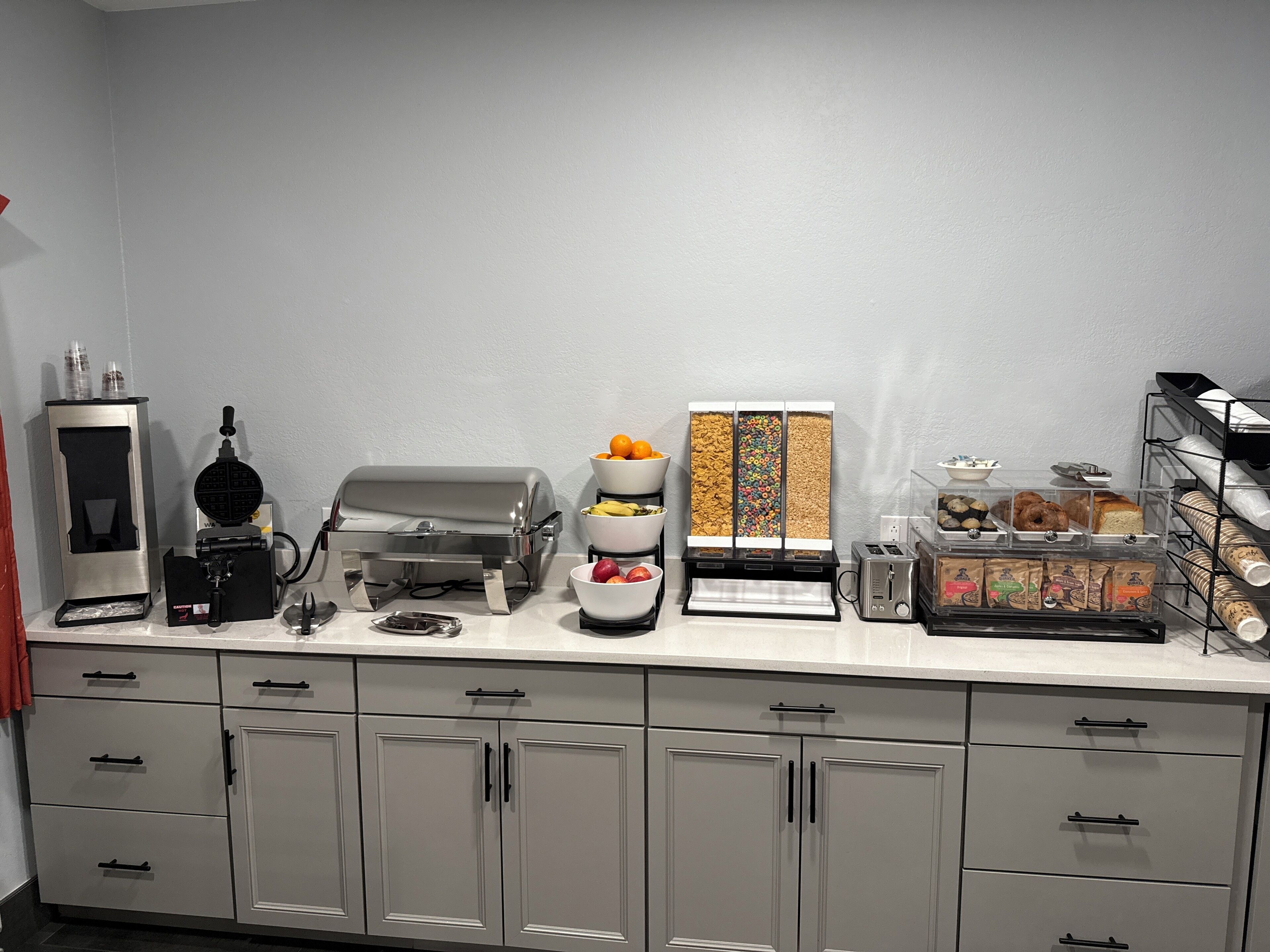 Pequeno-almoço tipo buffet diário incluído 