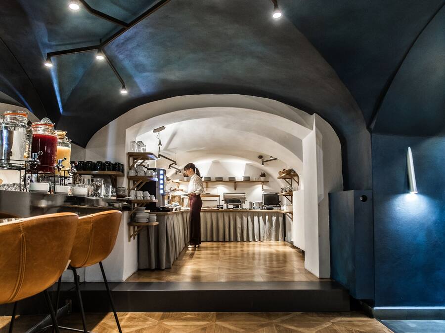 Café da manhã com buffet todos os dias mediante uma taxa