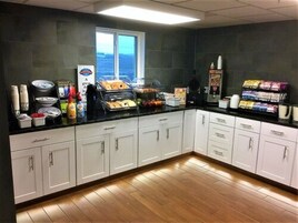 Pequeno-almoço tipo buffet diário incluído 