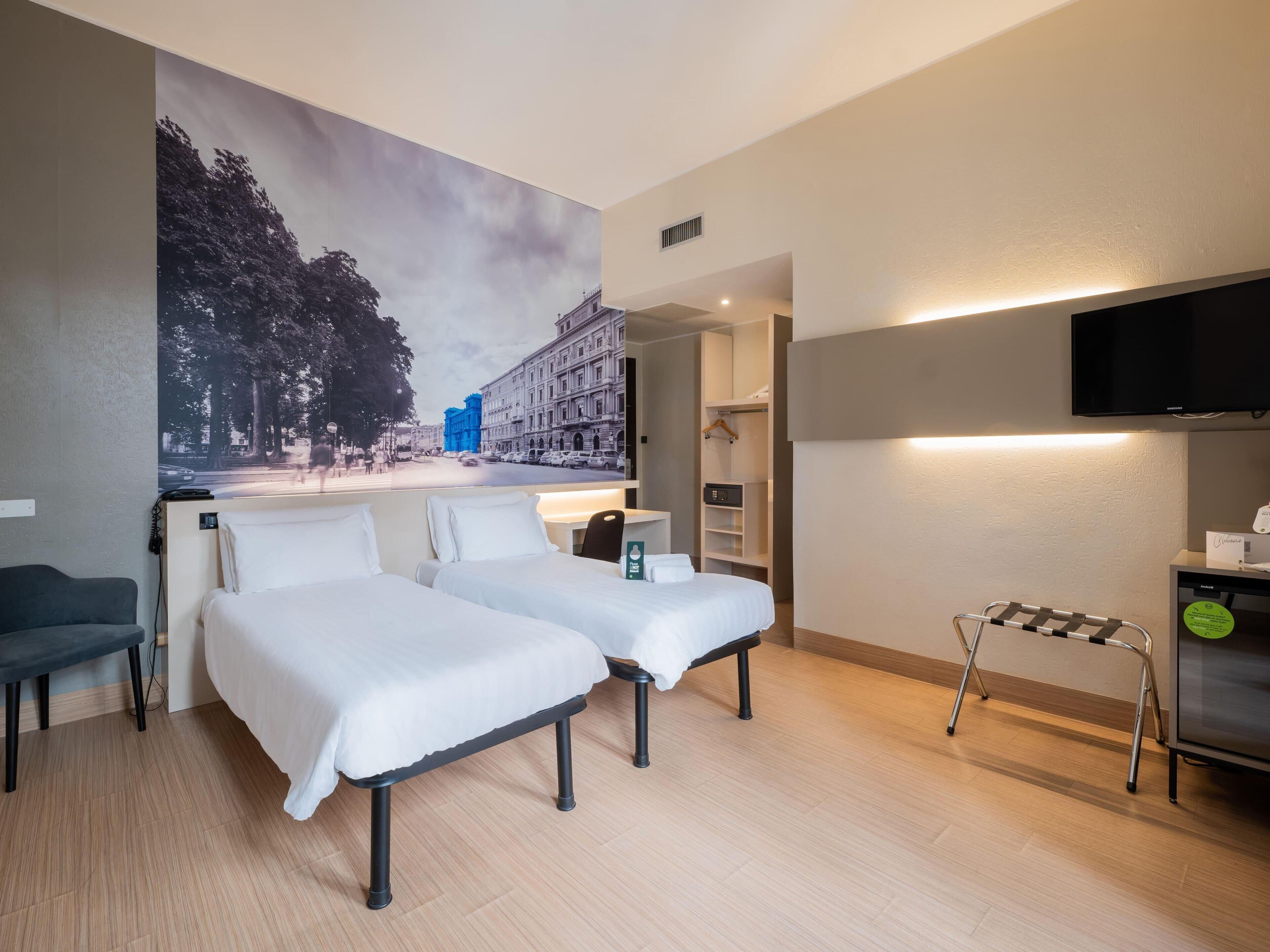 Quarto Twin | Cofre no quarto, secretária, Wi-fi grátis, roupa de cama fornecida 