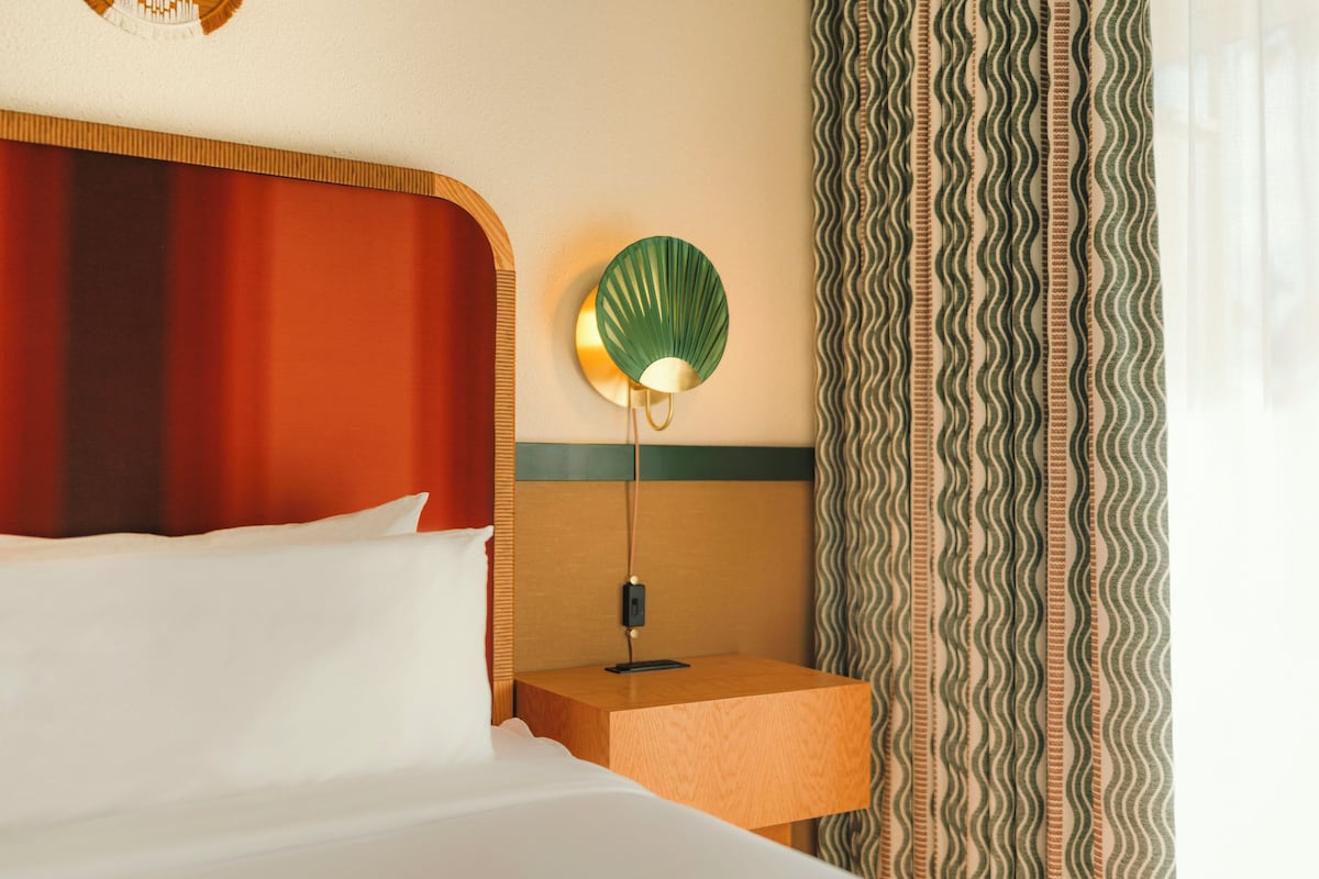 Secretária, Wi-fi grátis, roupa de cama fornecida 