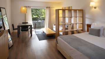 Deluxe Studio (Prime) | 1 quarto, cofres nos quartos, escrivaninha, cortinas blackout