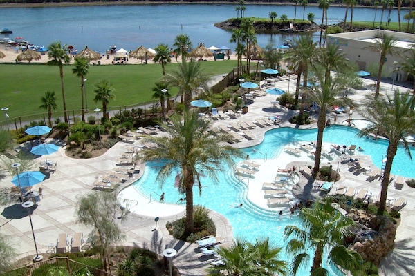2 piscinas externas