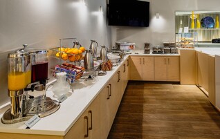 Pequeno-almoço tipo buffet diário incluído 