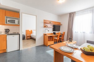 Apartamento, 1 quarto | Sala de estar
