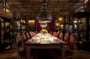 3 restaurantes, café da manhã, culinária italiana