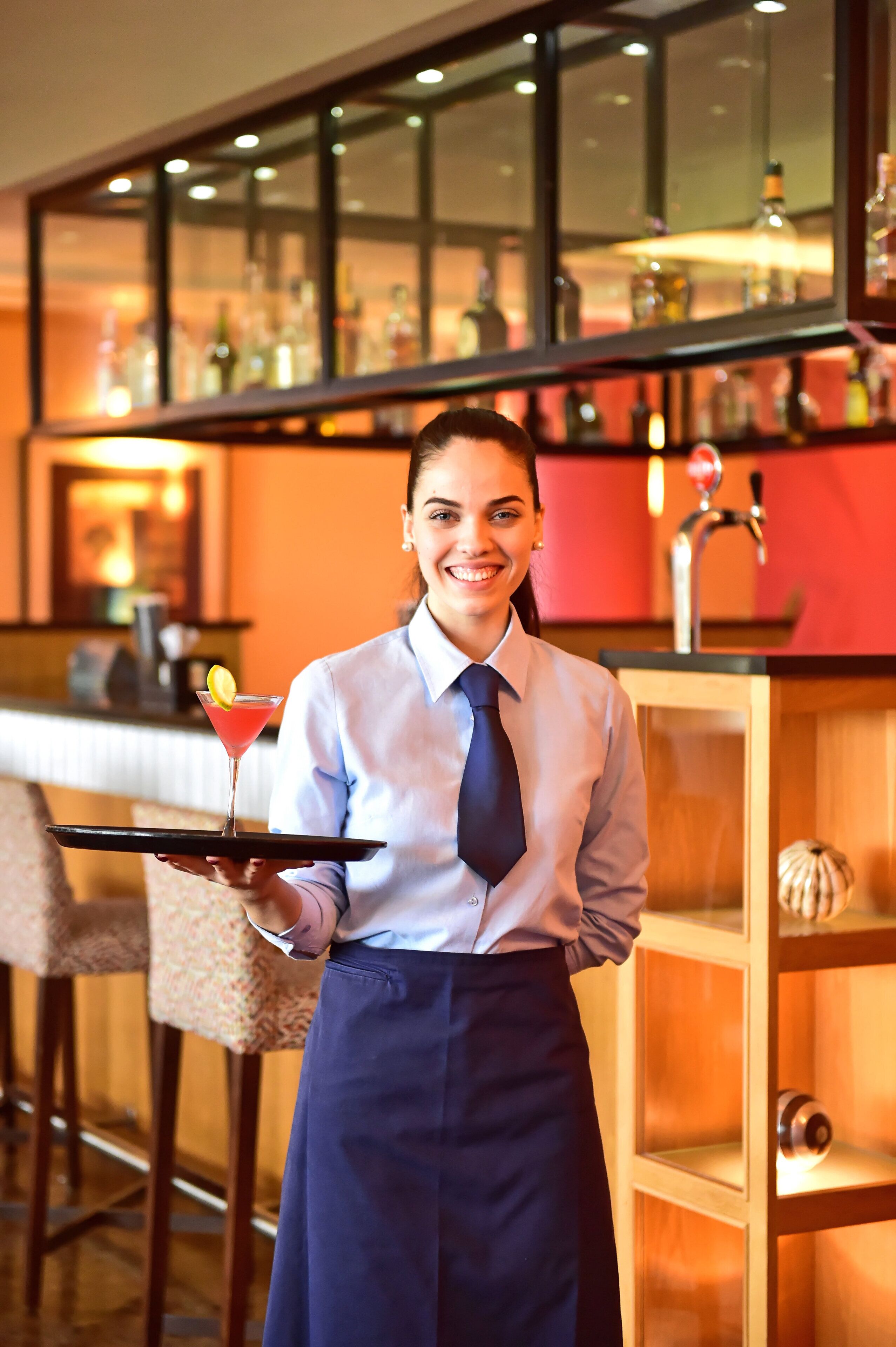 3 restaurantes: servem pequenos-almoços, almoços e jantares