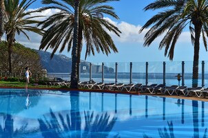 Piscina interior, piscina exterior