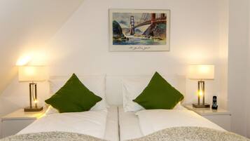 Suíte, 2 quartos | Roupas de cama premium, camas com colchões pillow-top