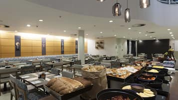 Café da manhã com buffet todos os dias (BRL 70.00 por pessoa)