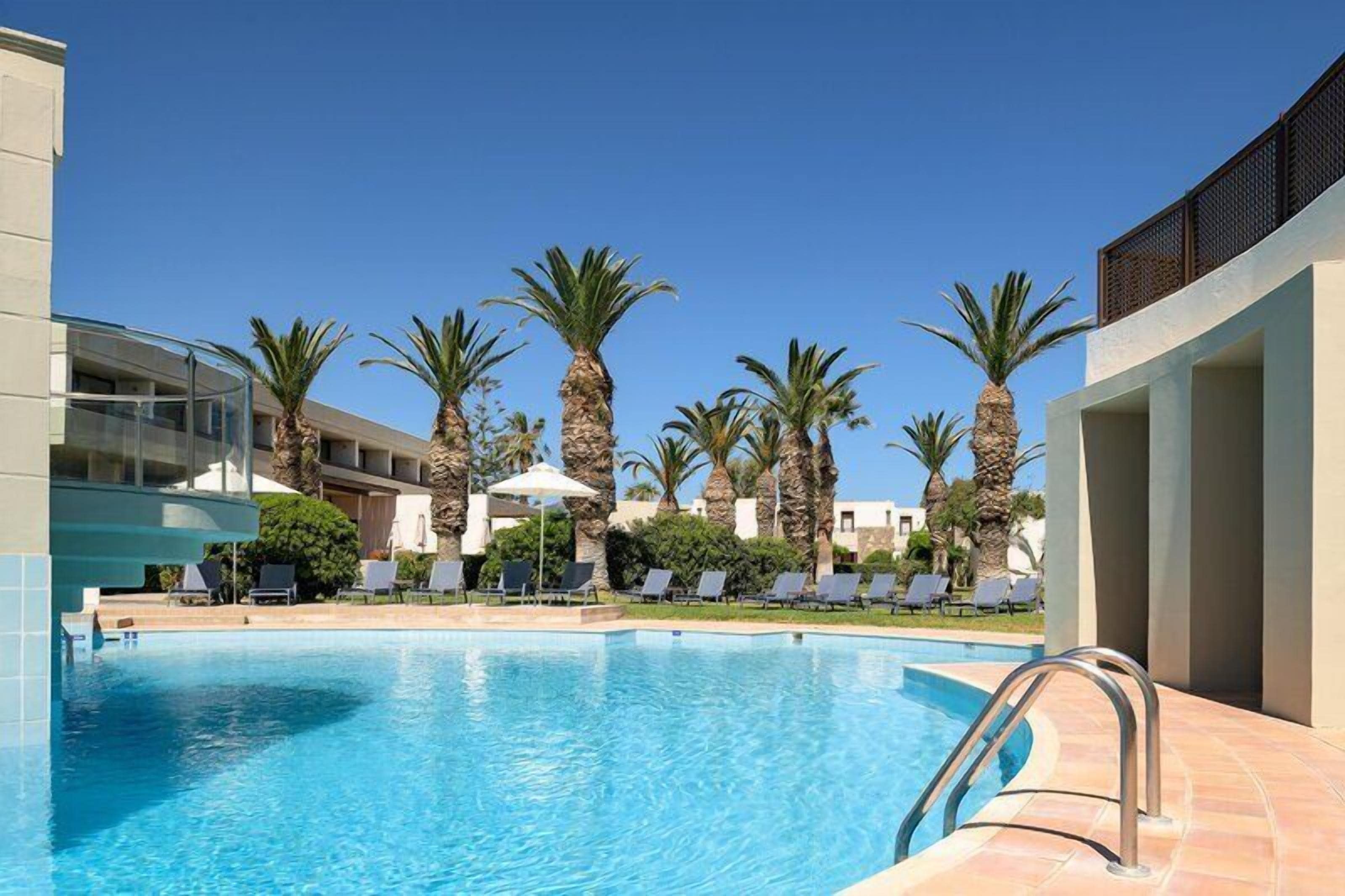 Family Room Annex | Piscina | 3 piscinas externas, guarda-sóis, espreguiçadeiras