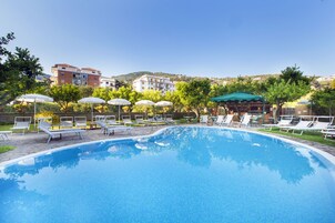 Piscina externa sazonal