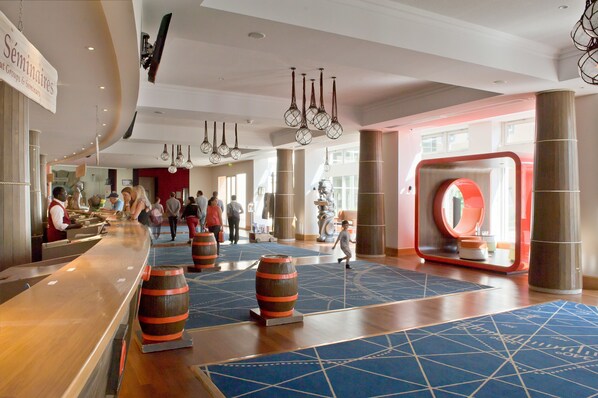 Explorers Hotel: Reviews, Deals & Prices 2023 - Book at Expedia.co.uk