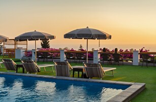 Piscina externa sazonal