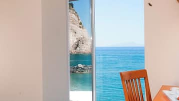 Quarto casal standard, 1 quarto, vista para o mar | Vista para praia/oceano