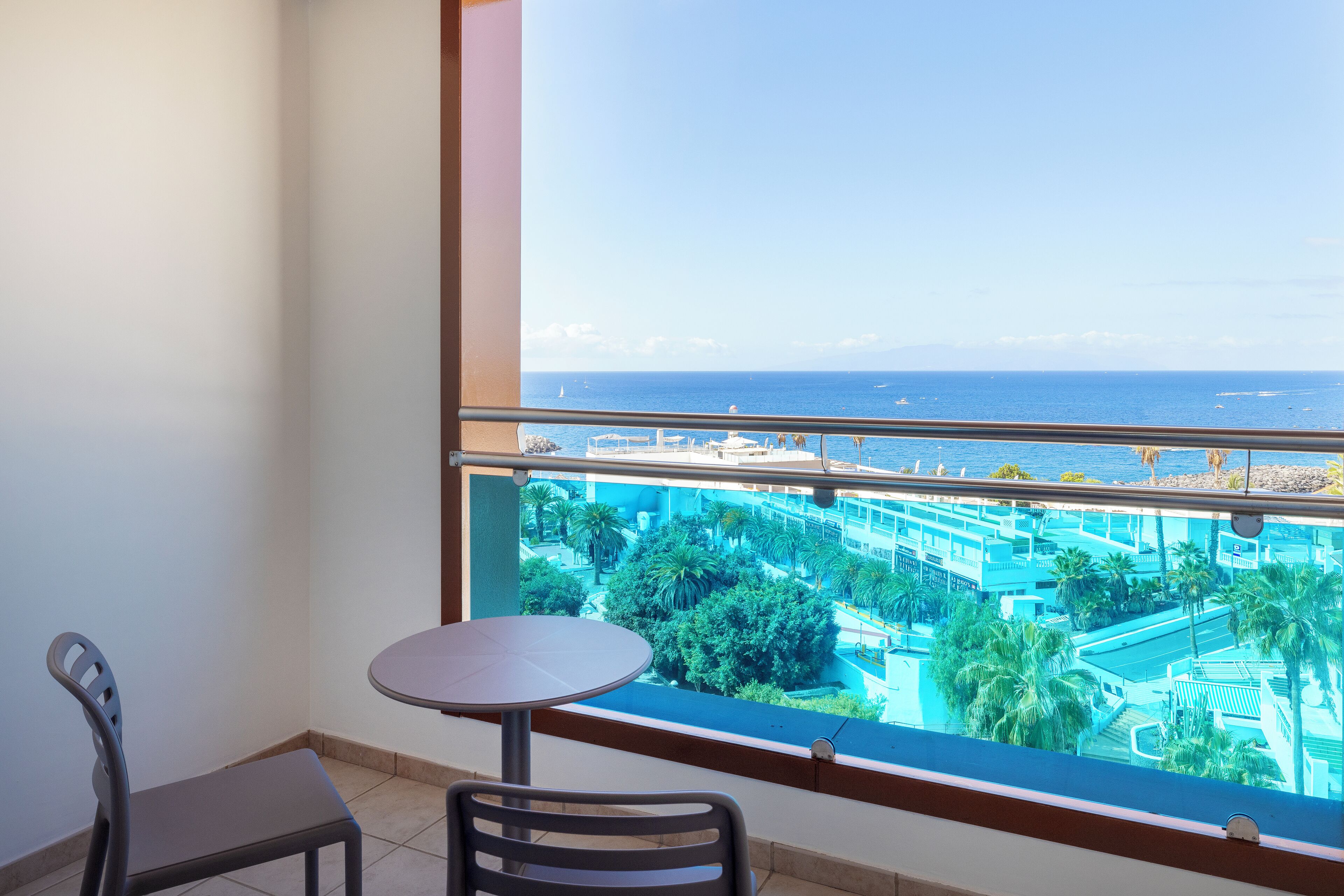 Quarto superior, sacada, vista para o oceano | Vista para praia/oceano