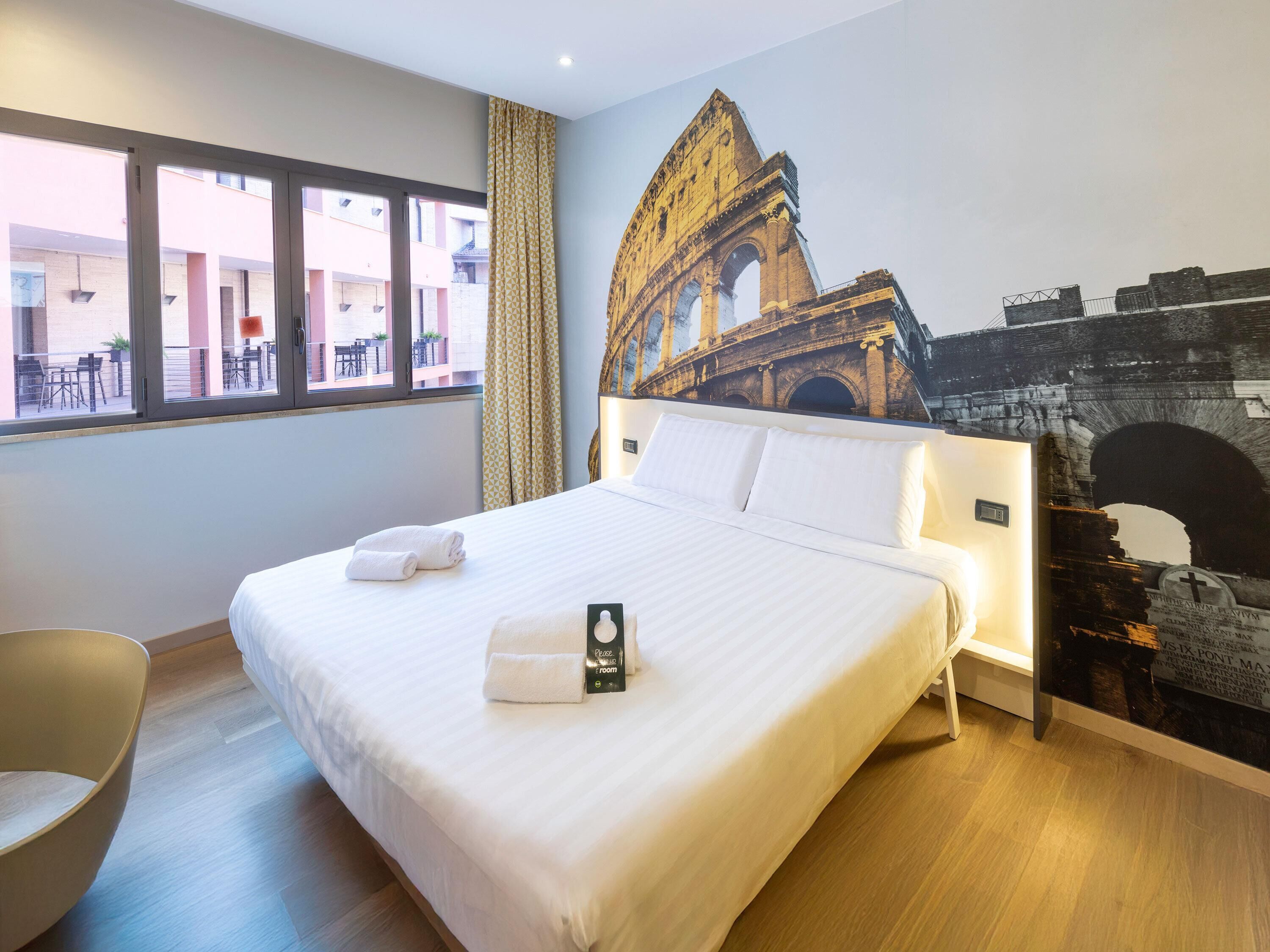 Cofre no quarto, secretária, quartos insonorizados 