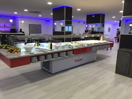 Café da manhã com buffet todos os dias mediante uma taxa
