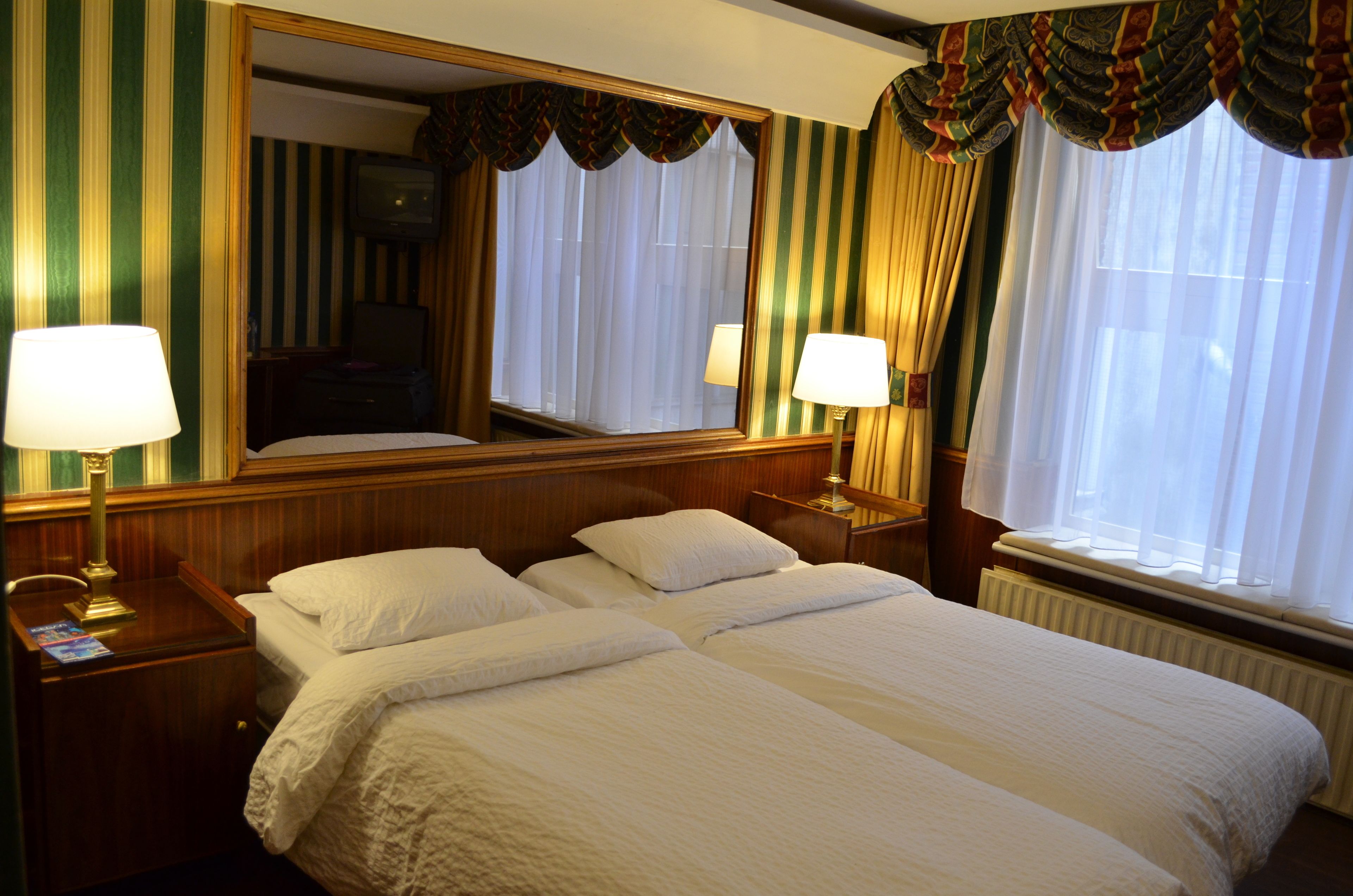 Quarto Standard, 2 camas individuais | Wi-fi grátis, roupa de cama fornecida 