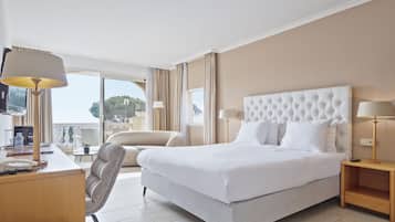 1 quarto, edredons de pluma, frigobar, cofres nos quartos
