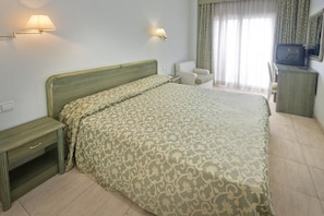 Berços (sobretaxa), Wi-Fi de cortesia, roupa de cama