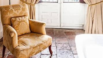 Quarto casal (China) | Cofres nos quartos, cortinas blackout, Wi-Fi de cortesia