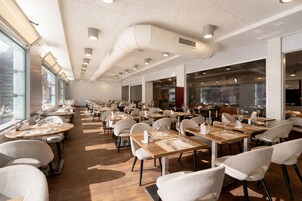 Café da manhã, almoço e jantar