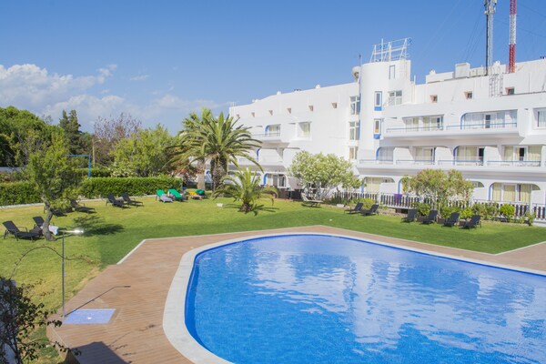 Carvoeiro Hotel - District de Faro
