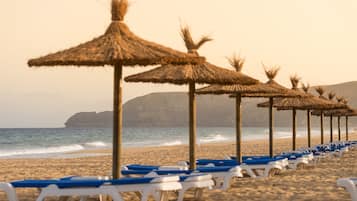 Perto da praia, caiaque