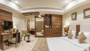 Quarto luxo | Frigobar, cofres nos quartos, escrivaninha, cortinas blackout