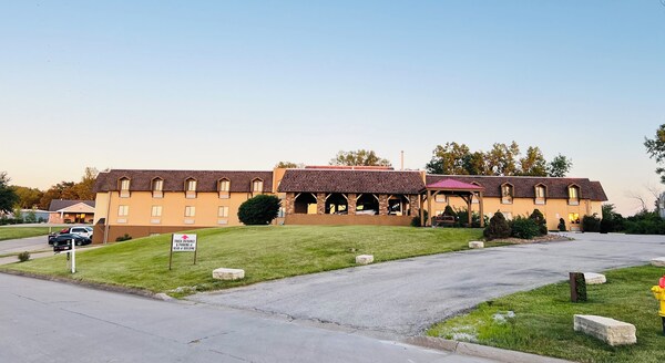 Hometown Inn & Suites - Iowa