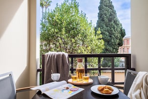 Studio 2 personnes - Balcon - Côté cour - Climatisé - Rénové | Terraço/pátio interior