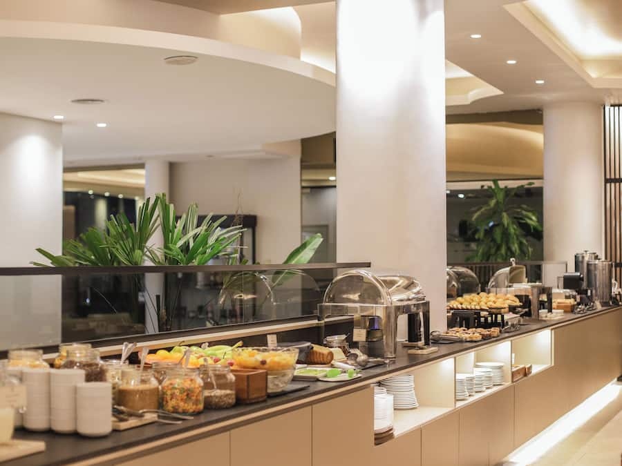 Pequeno-almoço tipo buffet diário incluído