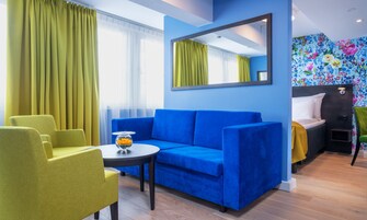 Quarto empresarial, para não fumantes | Roupas de cama antialérgicas, frigobar, cofres nos quartos, escrivaninha