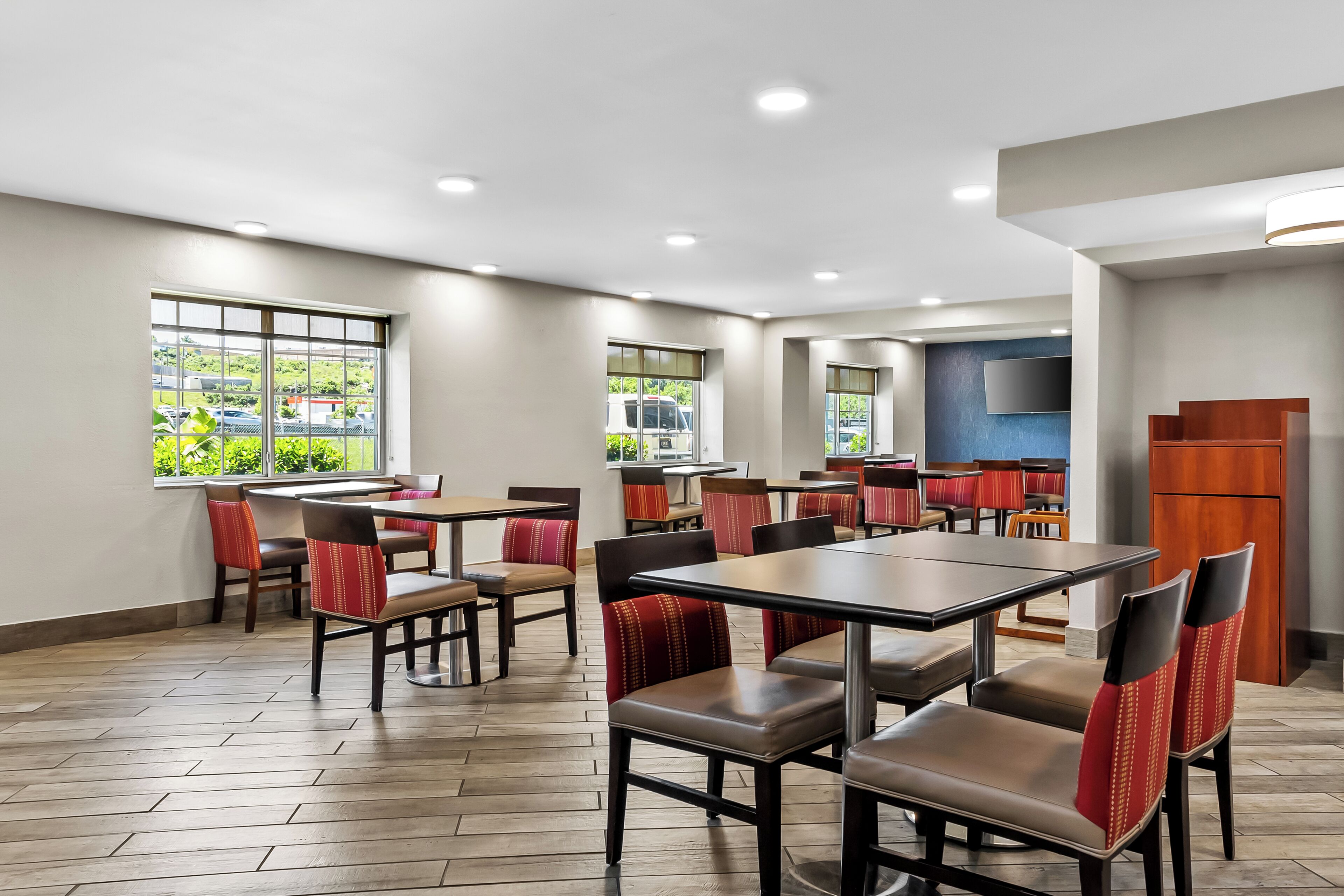 Pequeno-almoço continental diário incluído 