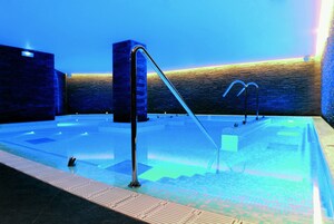 Hidroterapia, 2 salas de tratamento, massagens 