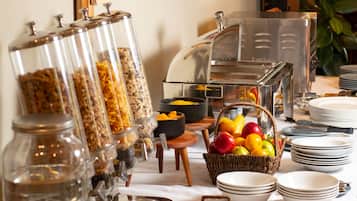 Café da manhã completo todos os dias (AUD 19 por pessoa)
