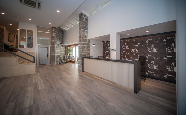 Gran Hotel De Jaca - Jaca