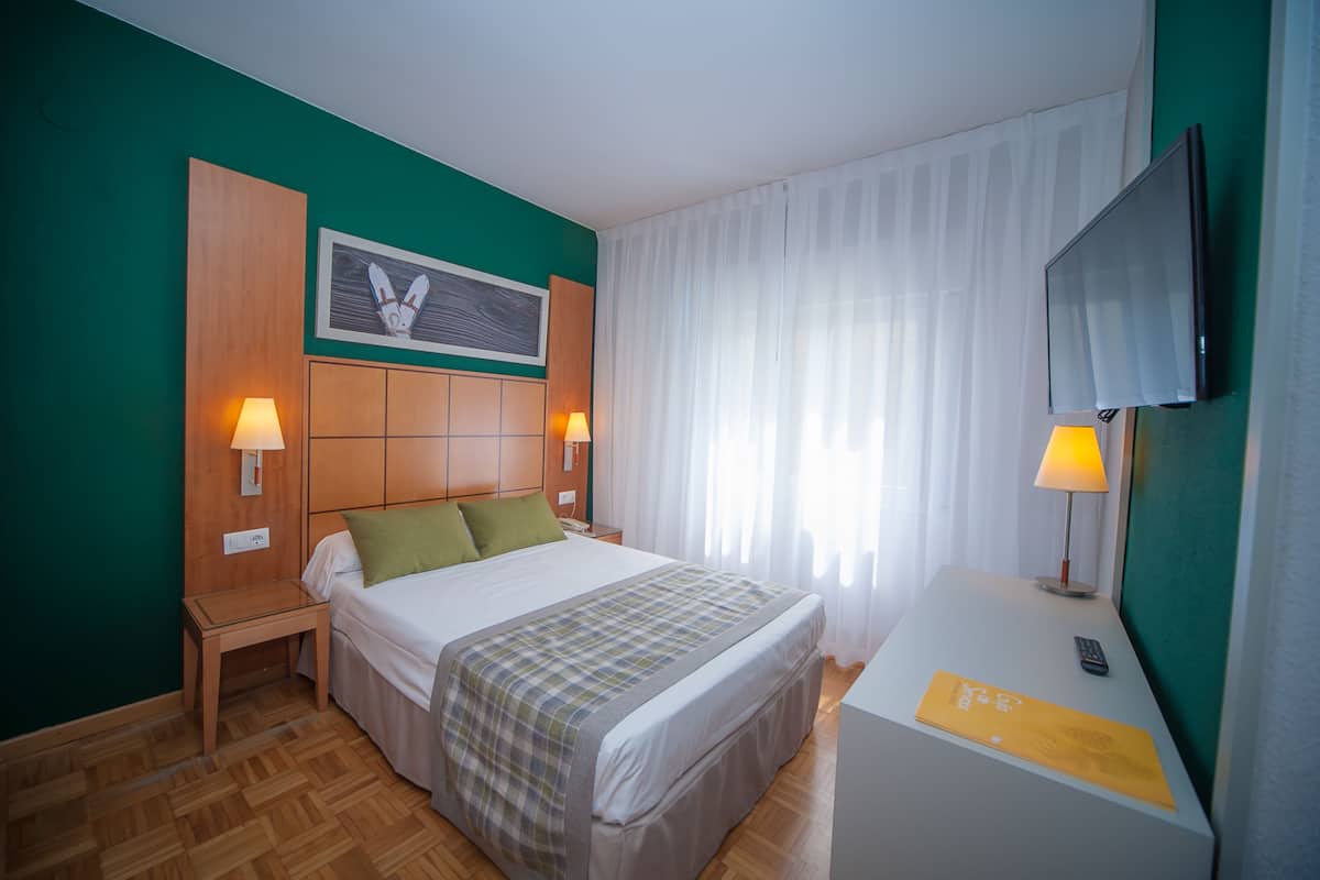 Wi-Fi de cortesia, roupa de cama