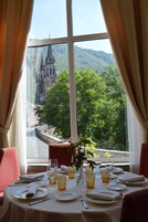 Café da manhã com buffet todos os dias mediante uma taxa