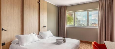 Roupa hipoalergénica, edredões de penas, secretária