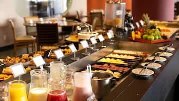 Pequeno-almoço tipo buffet diário mediante uma taxa