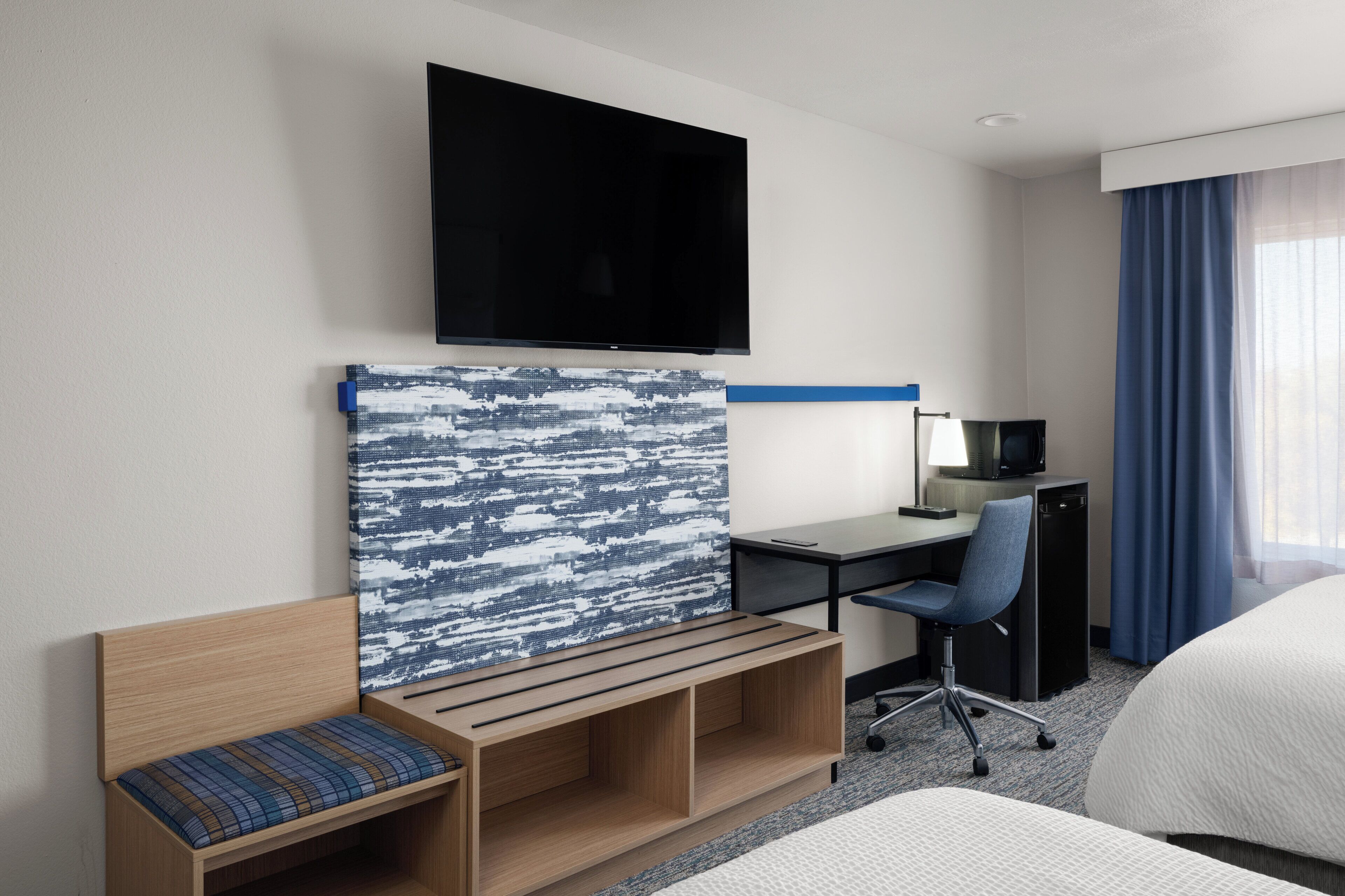 Quarto Standard, 2 camas queen-size | Cofre no quarto, secretária, ferro/tábua de engomar 