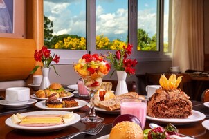 Pequeno-almoço tipo buffet diário incluído 