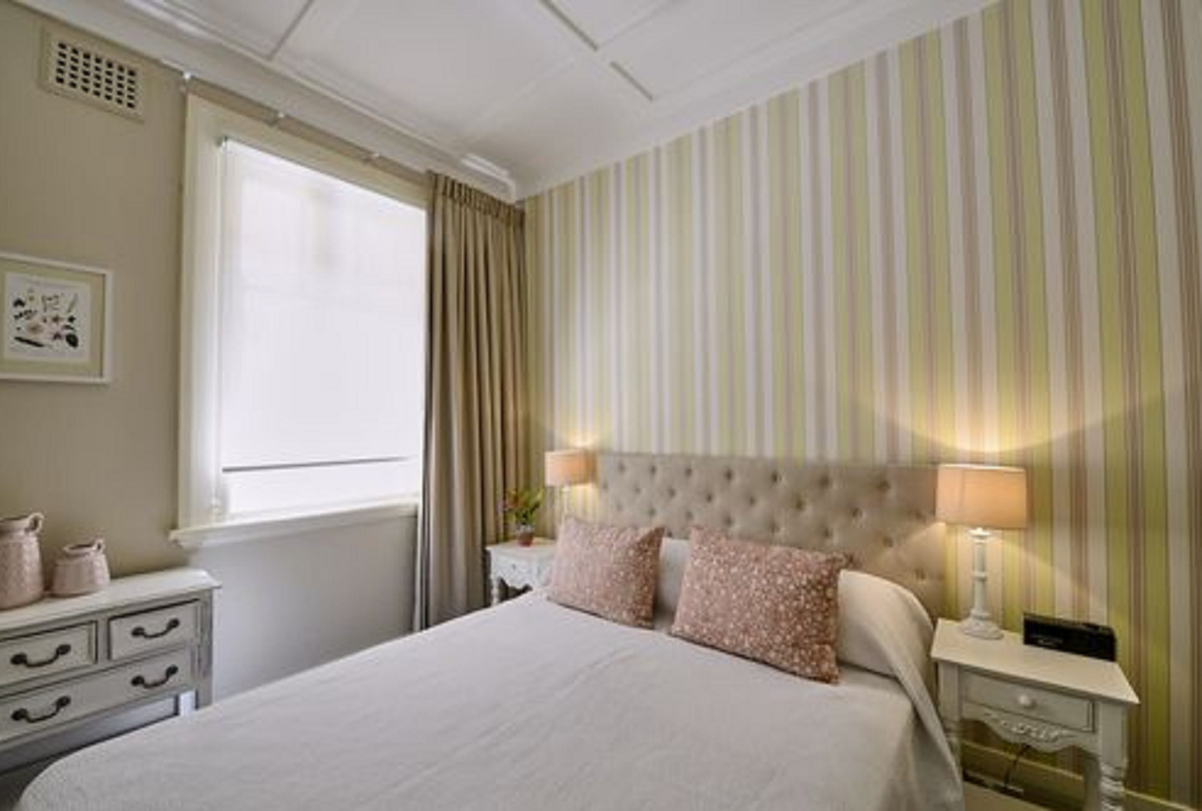 The Russell Hotel Reviews, Deals & Photos 2023 - Expedia