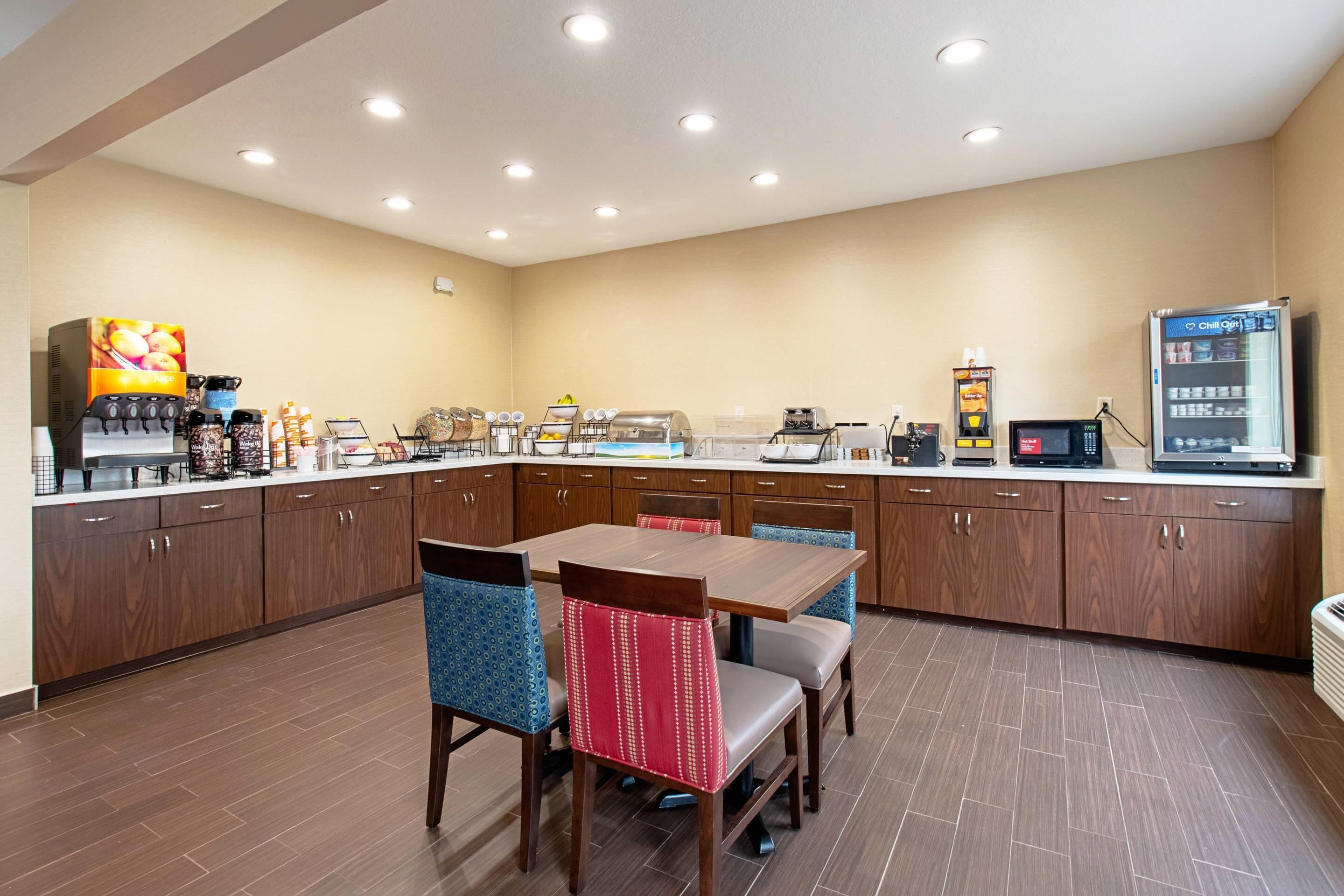 Café da manhã com buffet grátis todos os dias