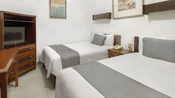 Quarto Standard, 2 camas de casal | Secretária, ferro/tábua de engomar, berços/camas para crianças grátis